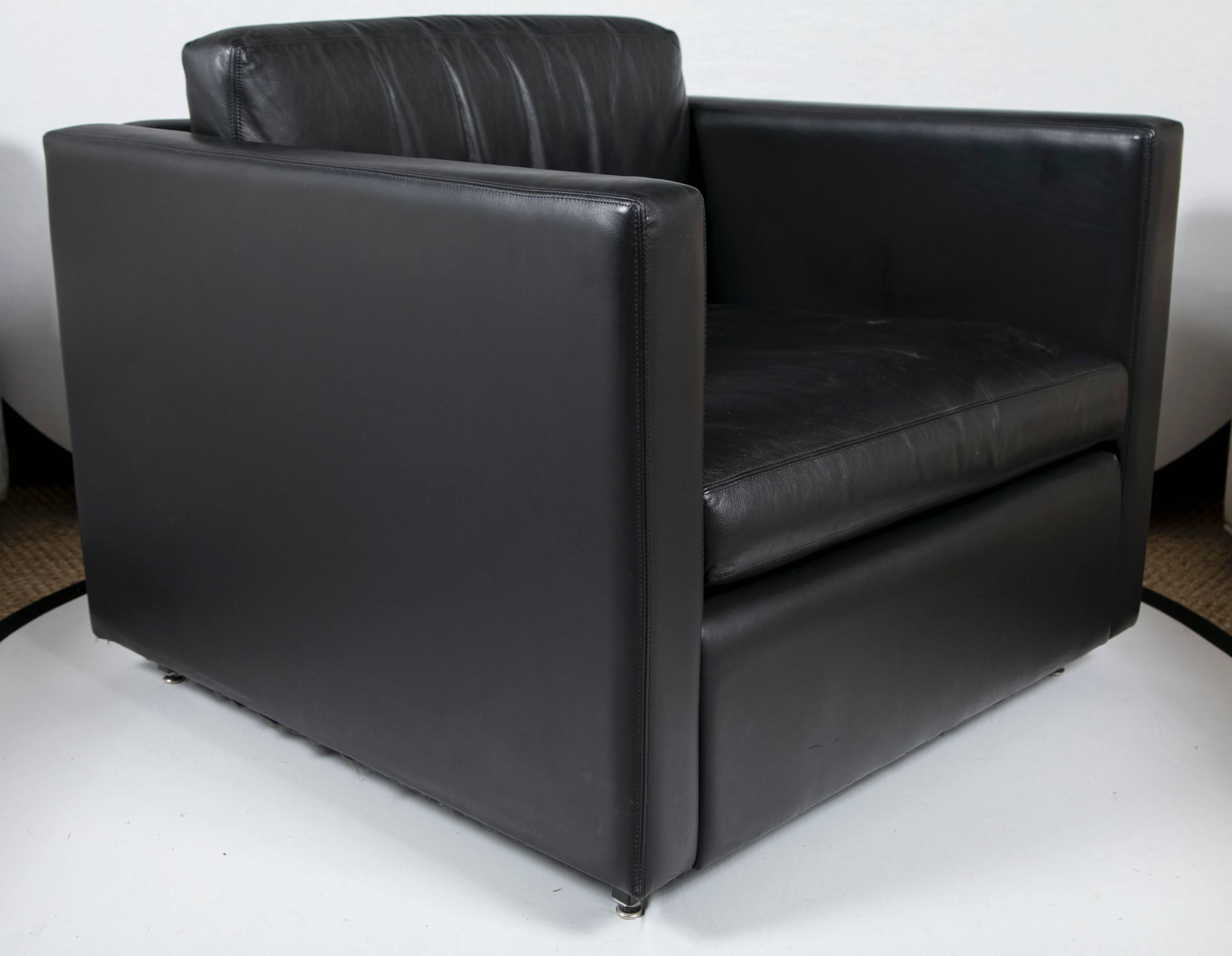 Pfister Lounge Chair in Black Leather at 1stDibs