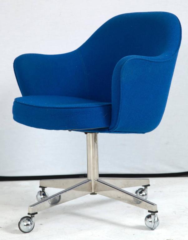 Knoll Desk Chair in Vintage Knoll Blue at 1stDibs