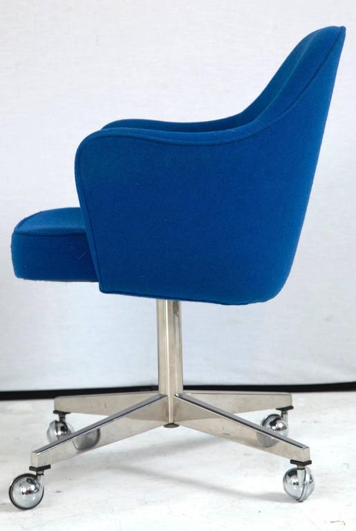 Knoll Desk Chair in Vintage Knoll Blue at 1stDibs