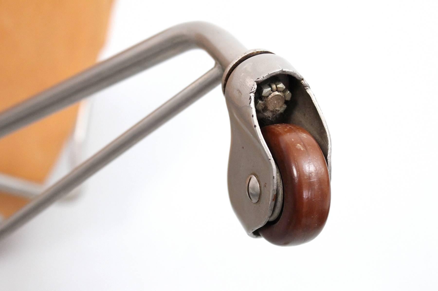 Sevener Desk Chair by Arne Jacobsen at 1stDibs