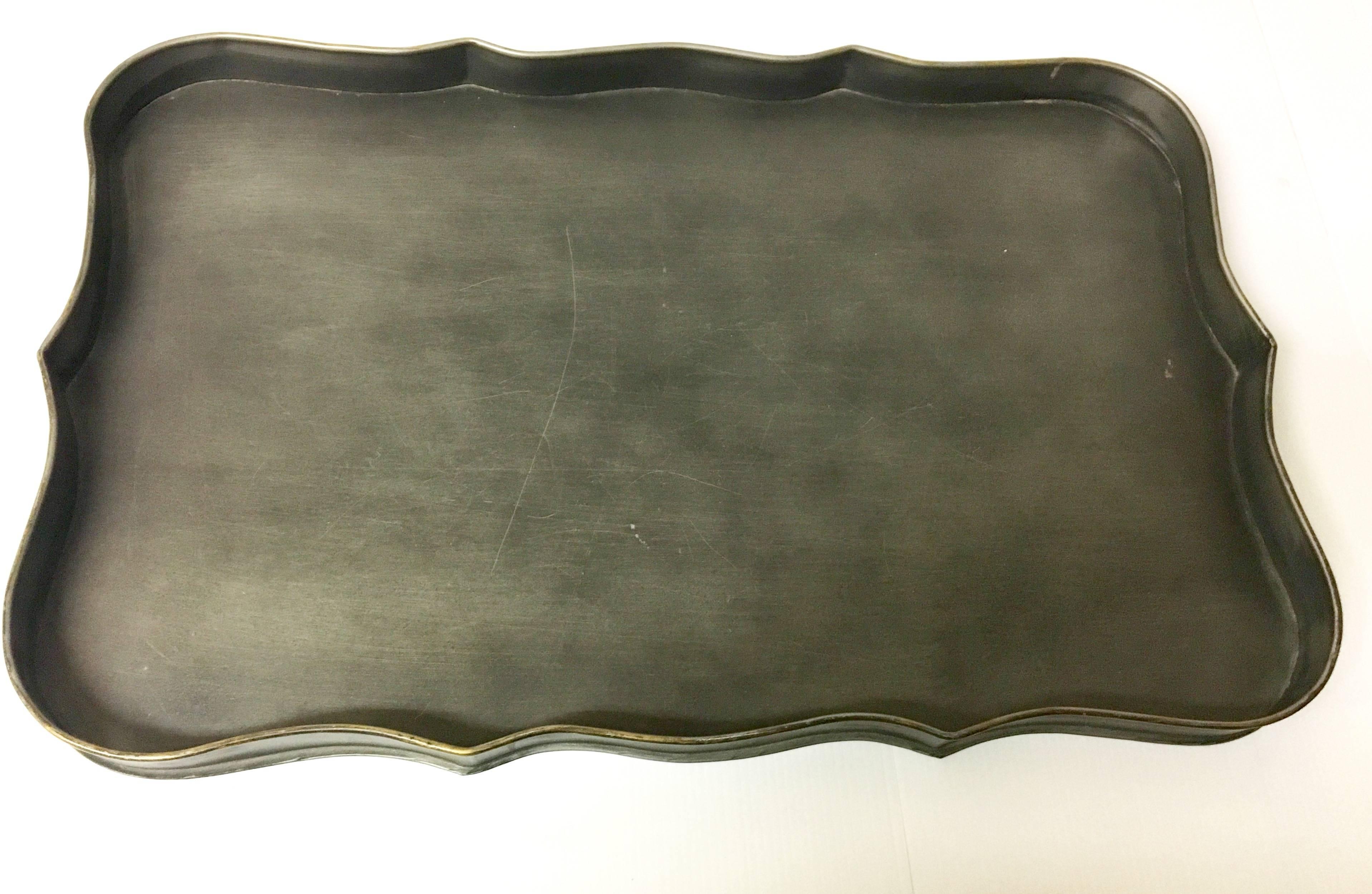 Classical Italian Scalloped Table with Collapsible Base and Removable ...