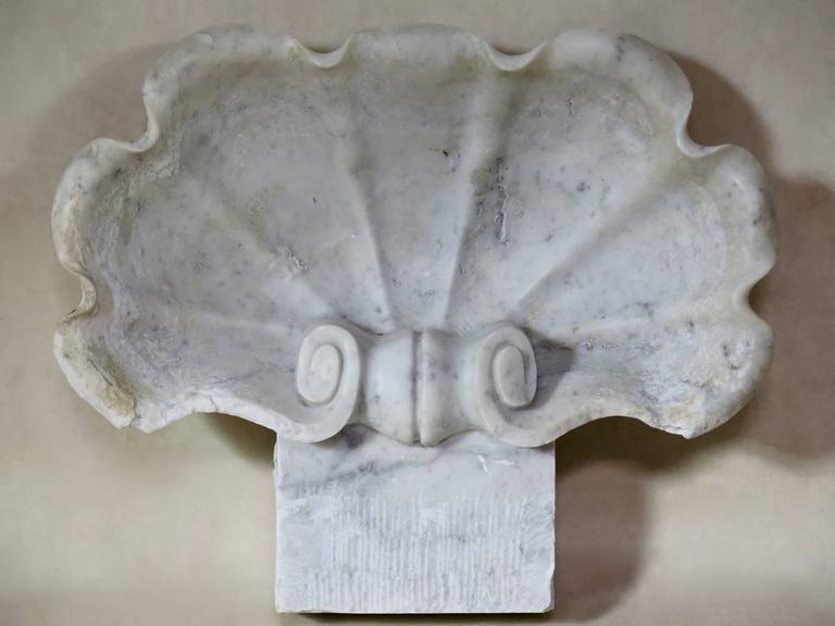 Pair of Antique Marble Shell Basins, France, 19th Century For Sale at ...
