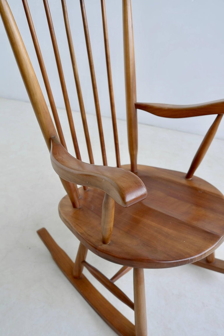 Organic Rocking Chair in Style of George Nakashima at 1stDibs