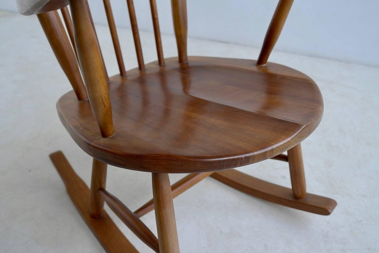 Organic Rocking Chair in Style of George Nakashima at 1stDibs