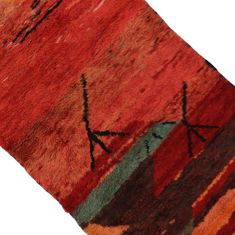 Mid-Century Modern Vintage Berber Moroccan Rug with Tribal Design For Sale at 1stDibs