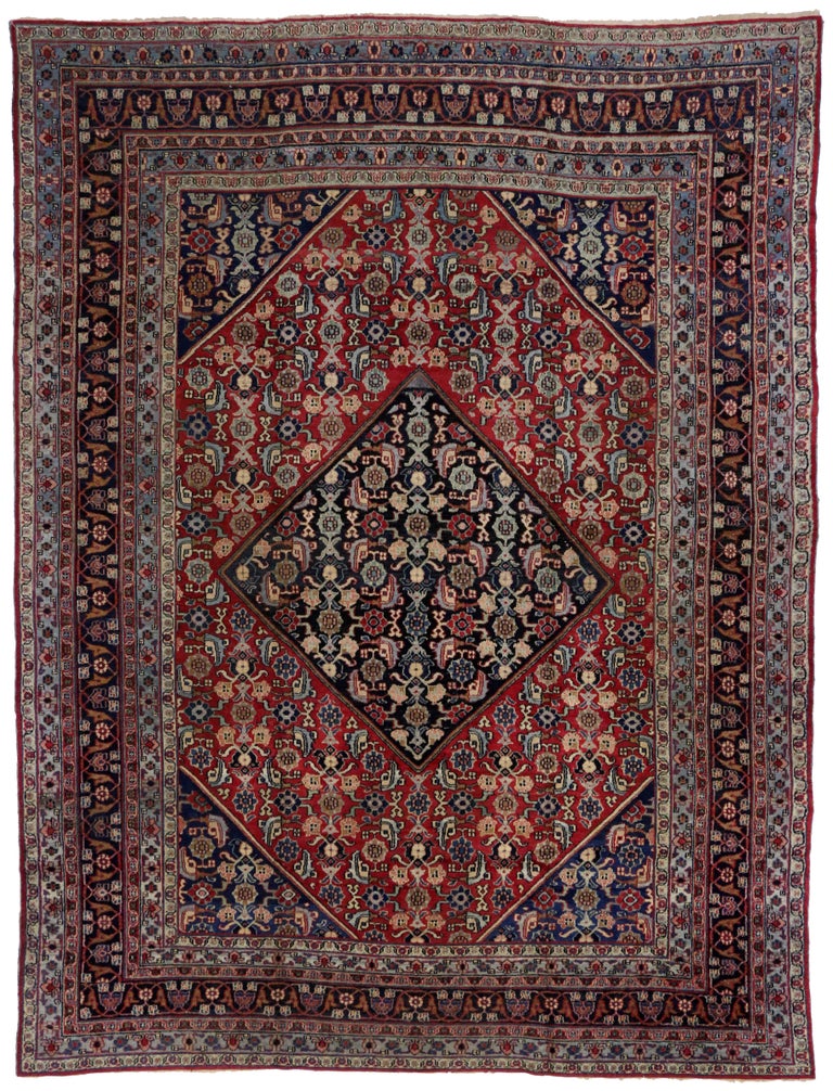 Antique Persian Mashhad Rug with Traditional Style For Sale at 1stDibs