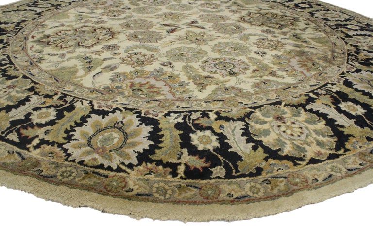 Round Vintage Indian Rug with Traditional Style at 1stDibs