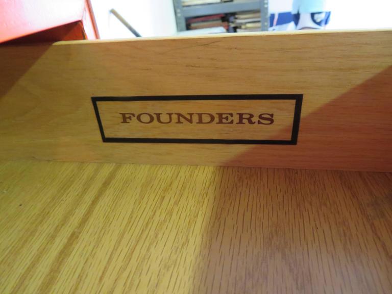 Rare Orange Three-Bay Wall Unit by Founders in Baughman Style Mid ...