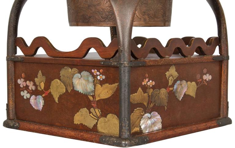 Japanese Lacquered Tabako-Bon Smoking Box Meiji Period For Sale at 1stDibs