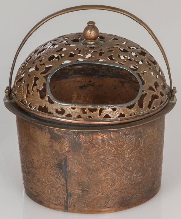 Japanese Lacquered Tabako-Bon Smoking Box Meiji Period For Sale at 1stDibs