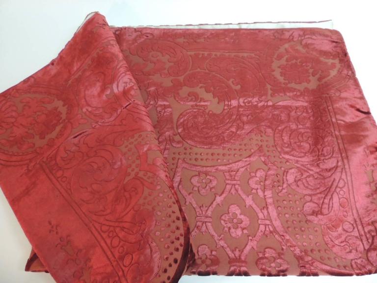 19th century silk velvet Gaufrage red throw at 1stDibs | gaufrage velvet