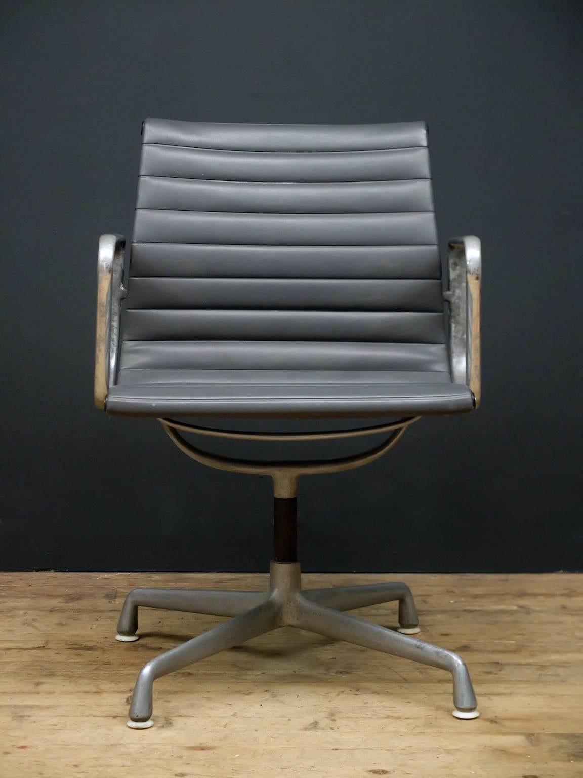 Herman Miller Desk Chair at 1stDibs