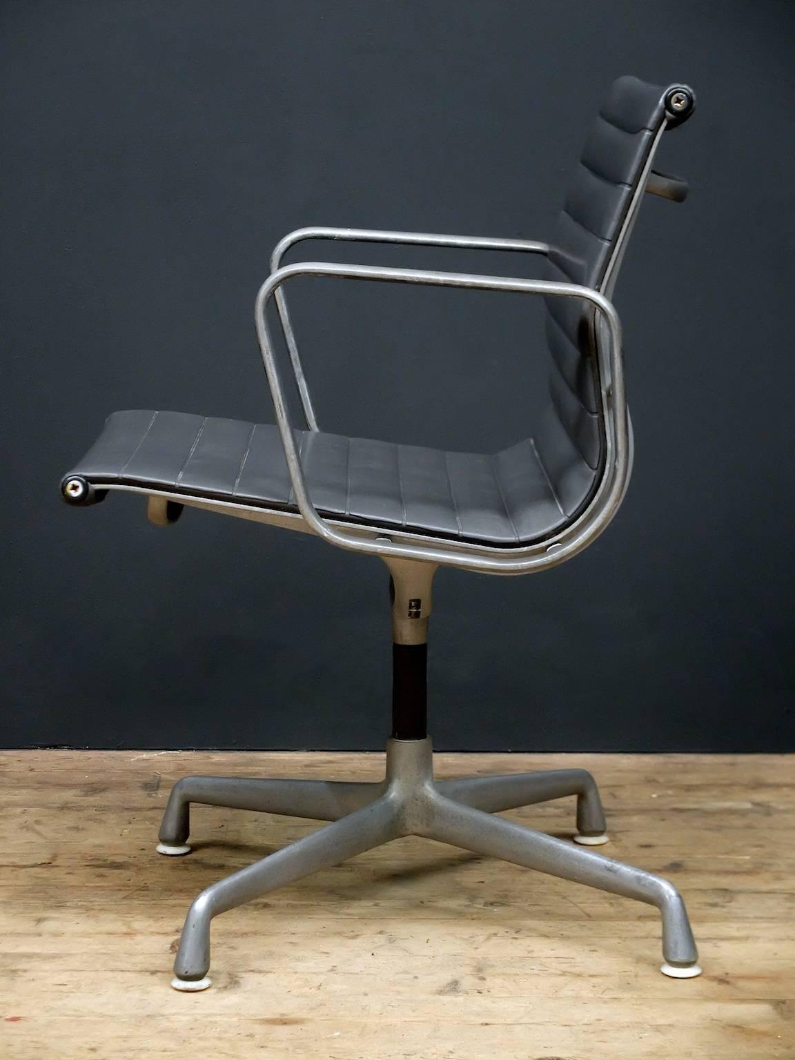 Herman Miller Desk Chair at 1stDibs
