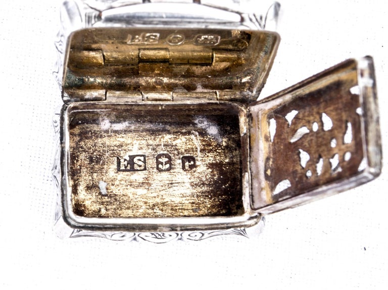Antique Victorian Silver Vinaigrette Edward Smith, 1864 at 1stDibs