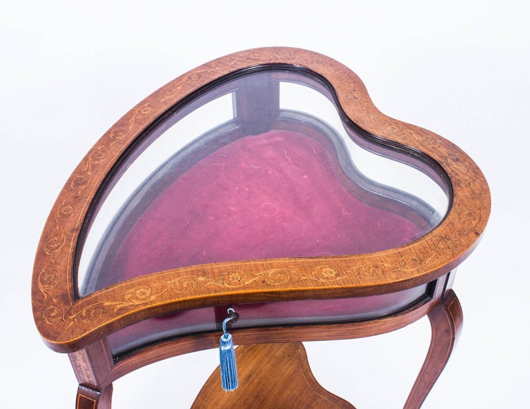 19th Century Mahogany Heart Shaped Display Curio Bijouterie Table at ...