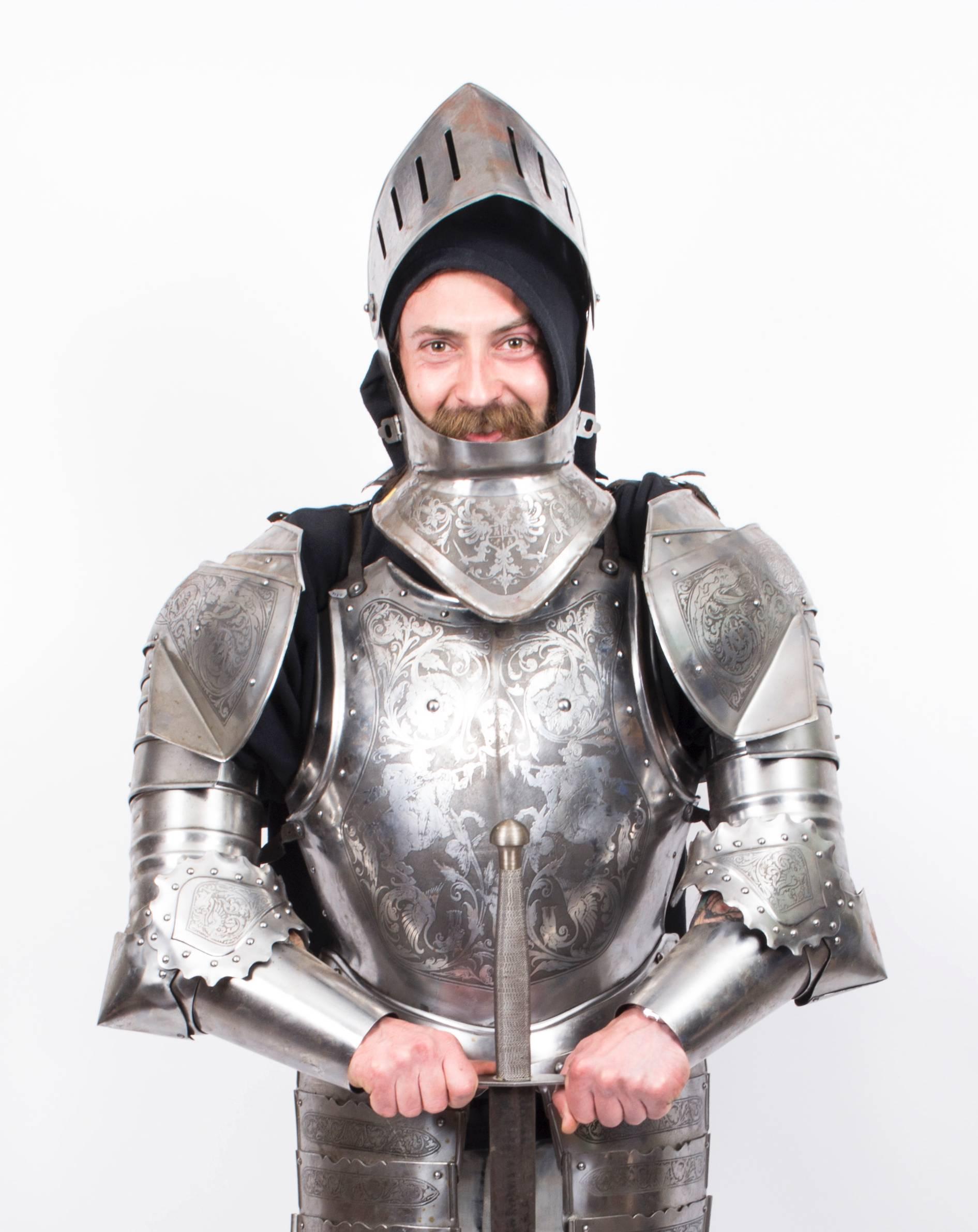 Vintage 16th Century Style Complete Suit of Armour Engraved at 1stDibs ...
