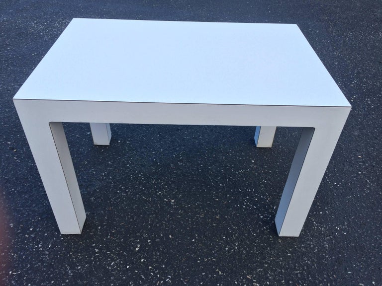 White Mid-Century Parsons Table at 1stDibs