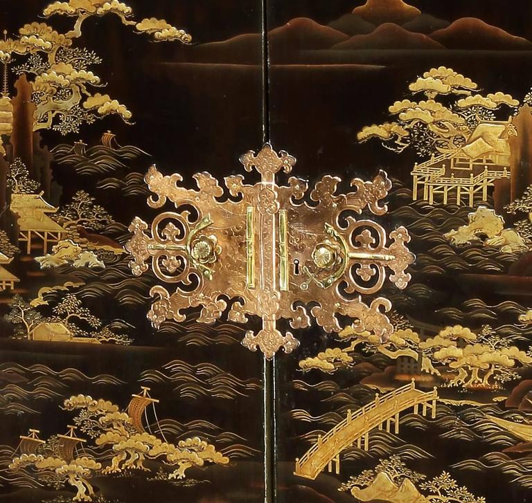 Japanese Edo Period Black and Gilt Lacquer Cabinet on Stand For Sale at ...