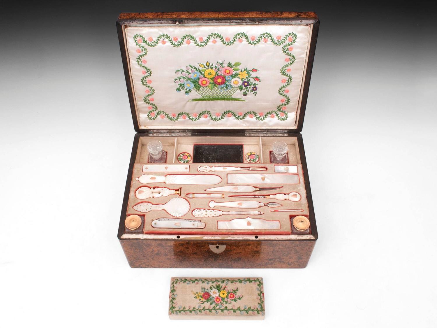 19th Century Palais Royal Box For Sale at 1stdibs