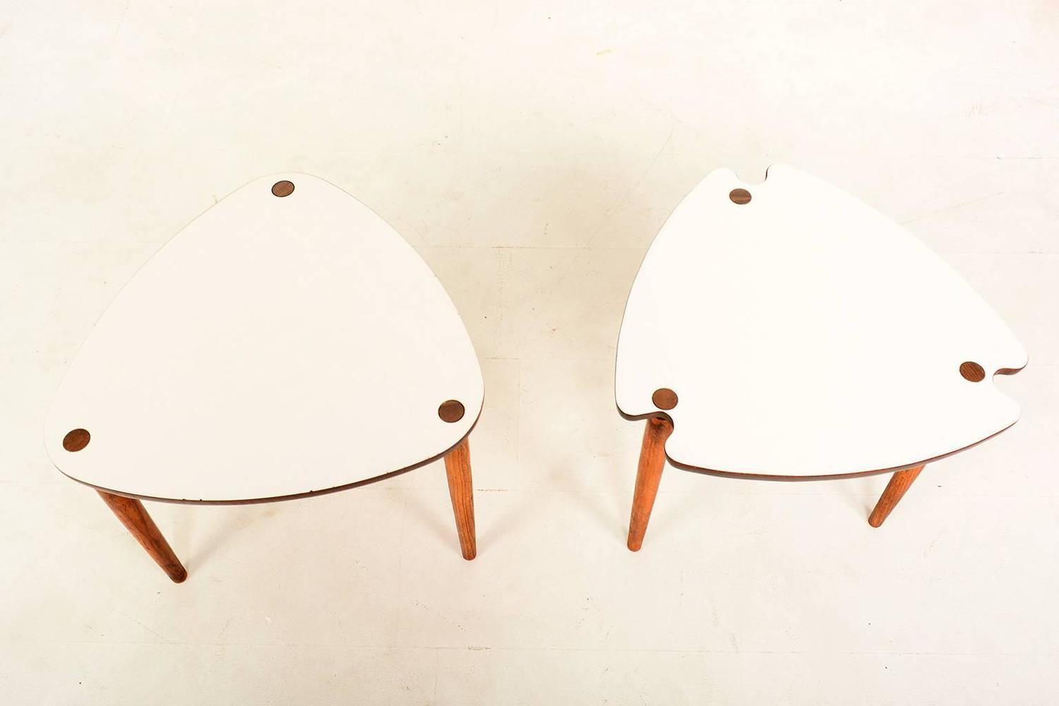 Mid-Century Modern Triangular Nesting Tables For Sale at 1stdibs