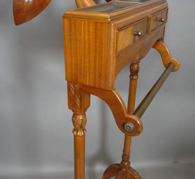 20th Century Figured Mahogany Gentleman's Valet Stand at 1stDibs