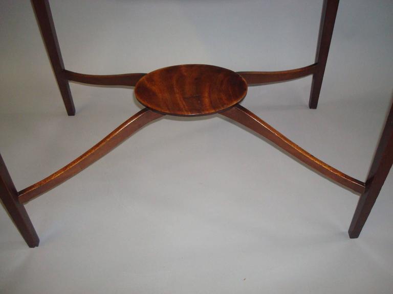 George III Mahogany Butterfly-Top Side Table in the Hepplewhite Manner ...
