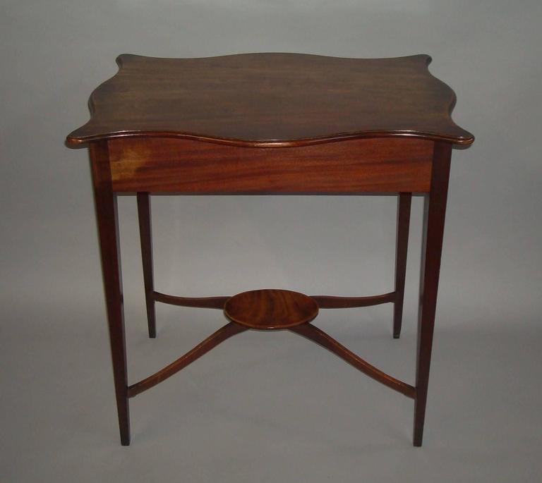 George III Mahogany Butterfly-Top Side Table in the Hepplewhite Manner ...