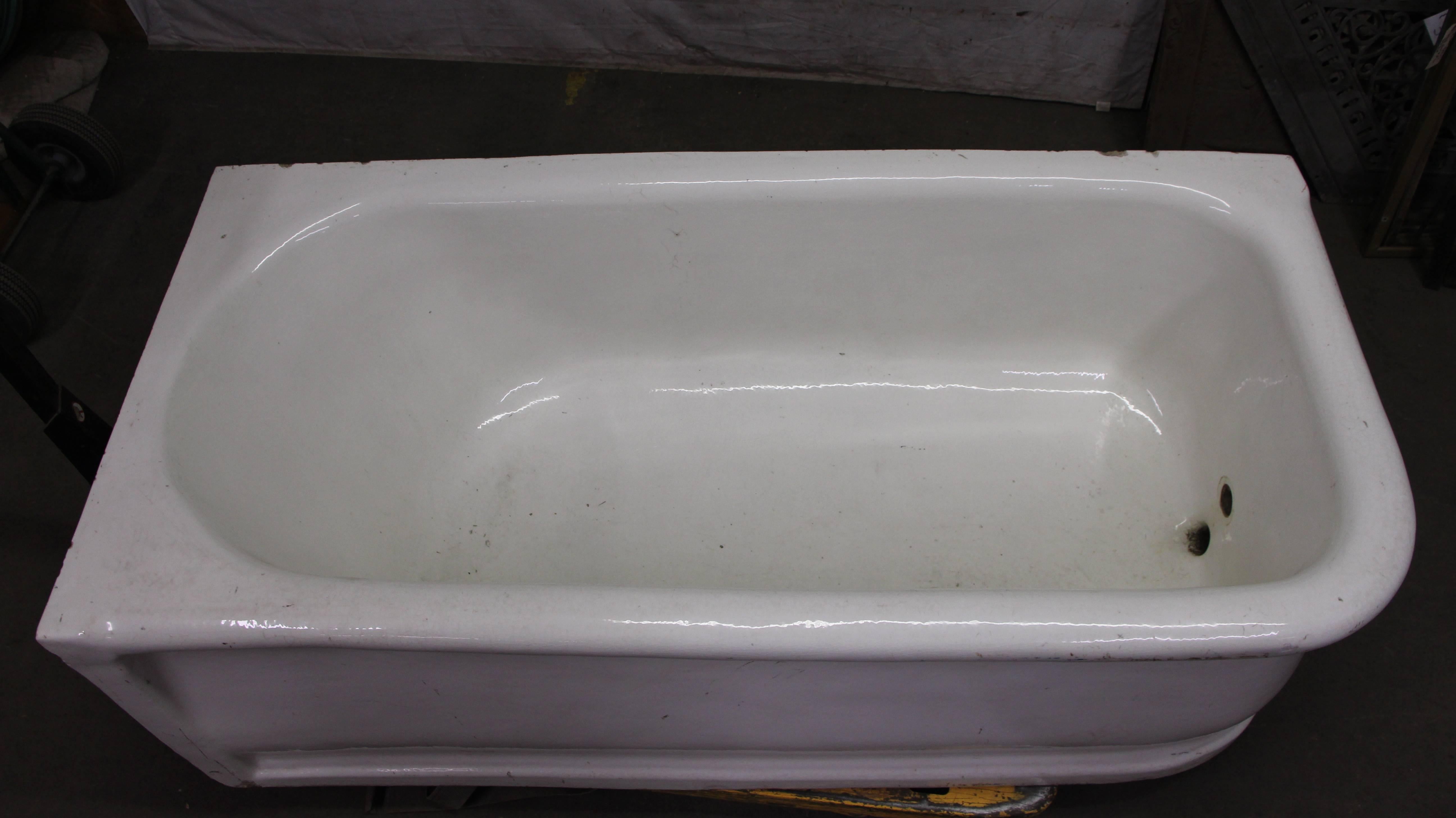 1915 Earthenware Right Corner Bathtub with Slightly Bowed and Footed ...