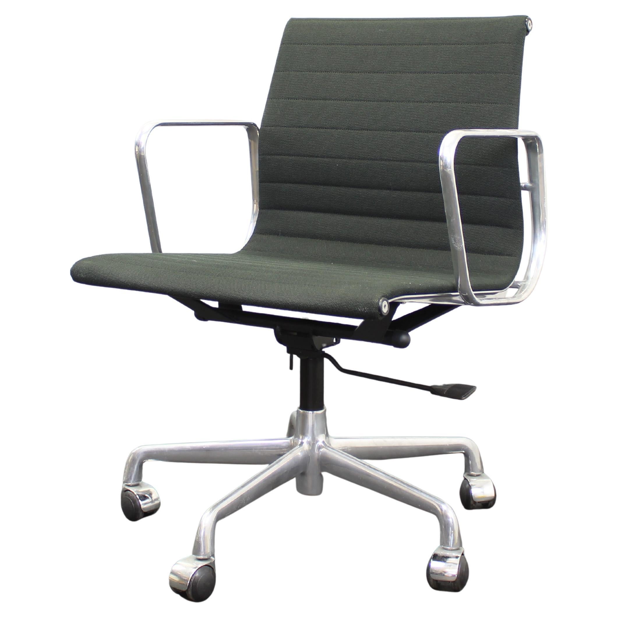 Charles and Ray Eames EA117 Office Chair in Black Leather and Chrome ...