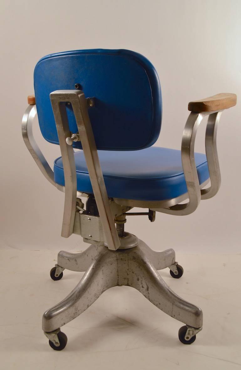 Aluminum Frame Adjustable Desk Chair by Shaw Walker For Sale at 1stdibs