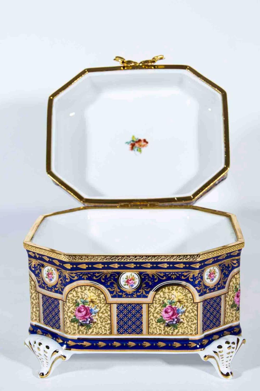 Antique Limoges Porcelain Box with 24-Karat Gold Design at 1stdibs