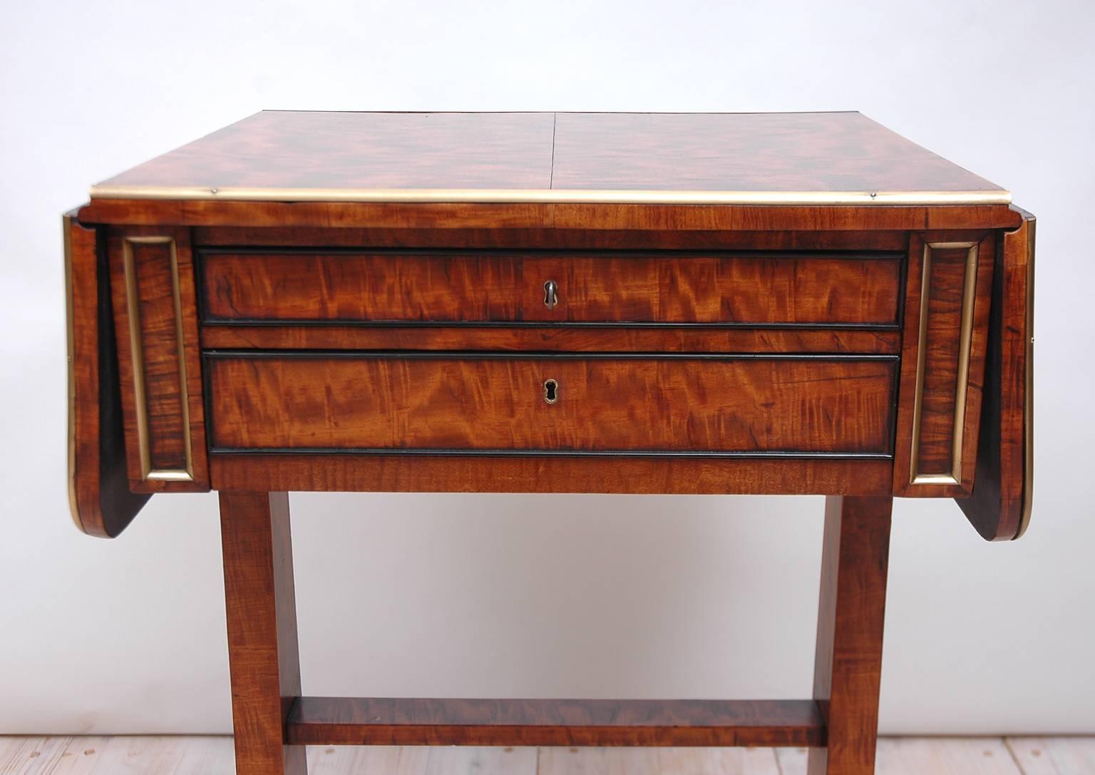Small English Regency Pembroke Work Table in Highly Figured Plum ...