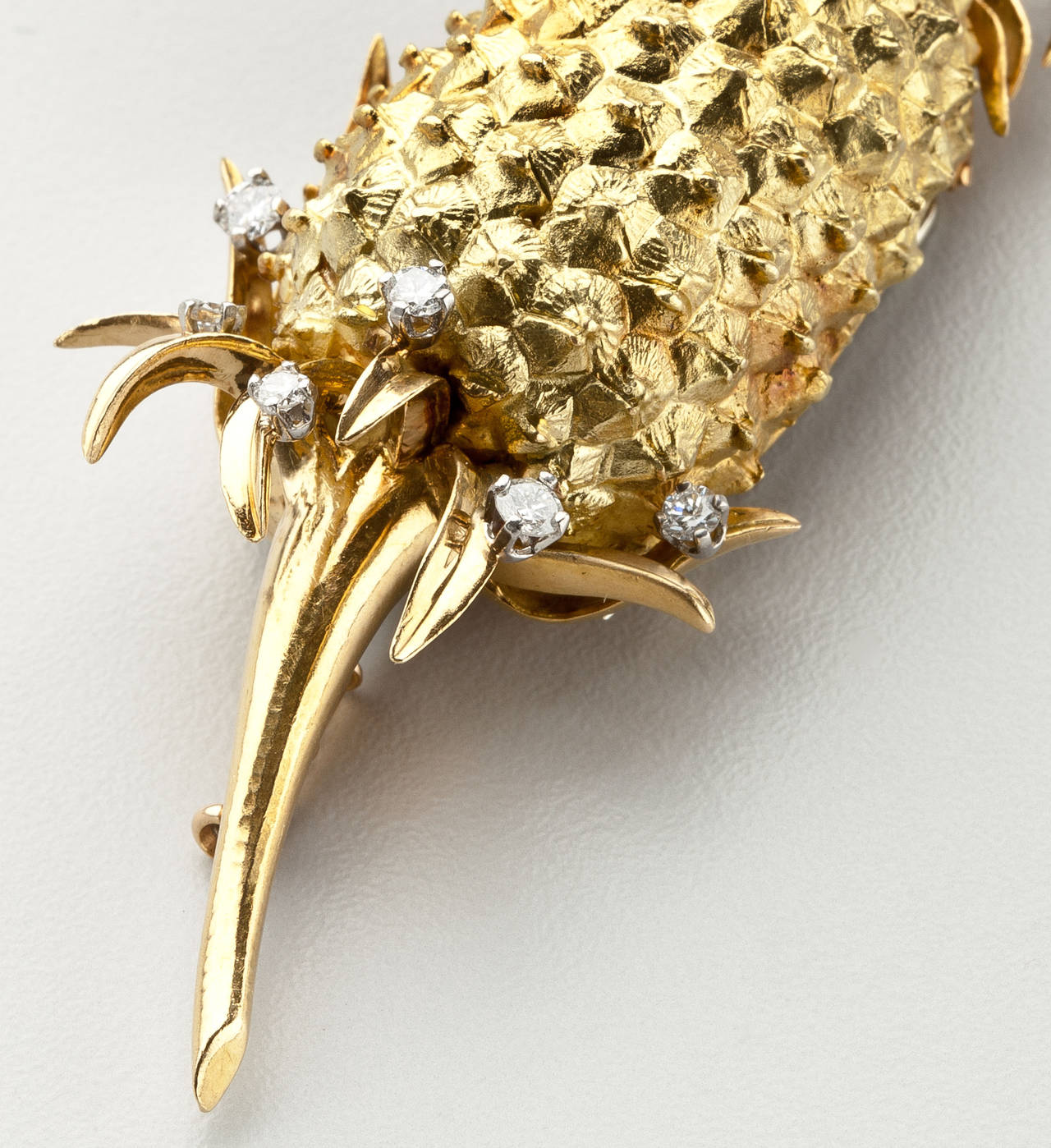 Tiffany and Co. Diamond Gold Pineapple Brooch For Sale at 1stDibs