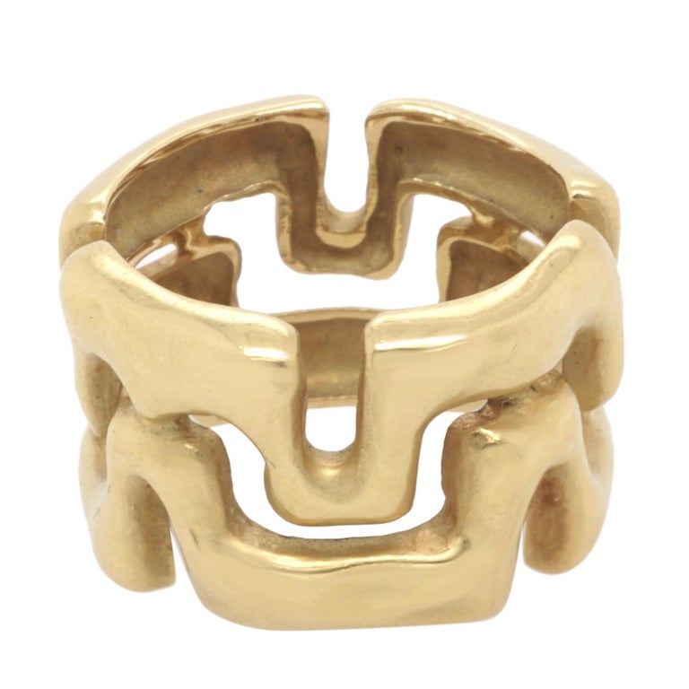 18 Karat Gold Ring at 1stDibs