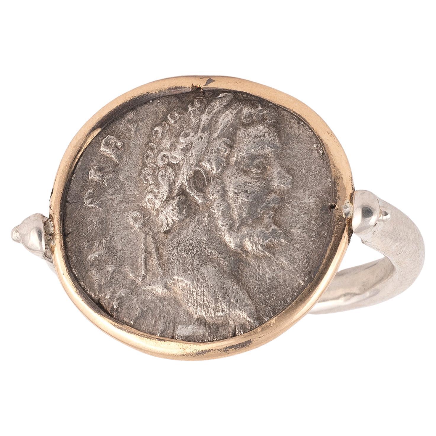 Late Victorian Roman Coin Ring Set in 18 Karat Gold For Sale at 1stDibs