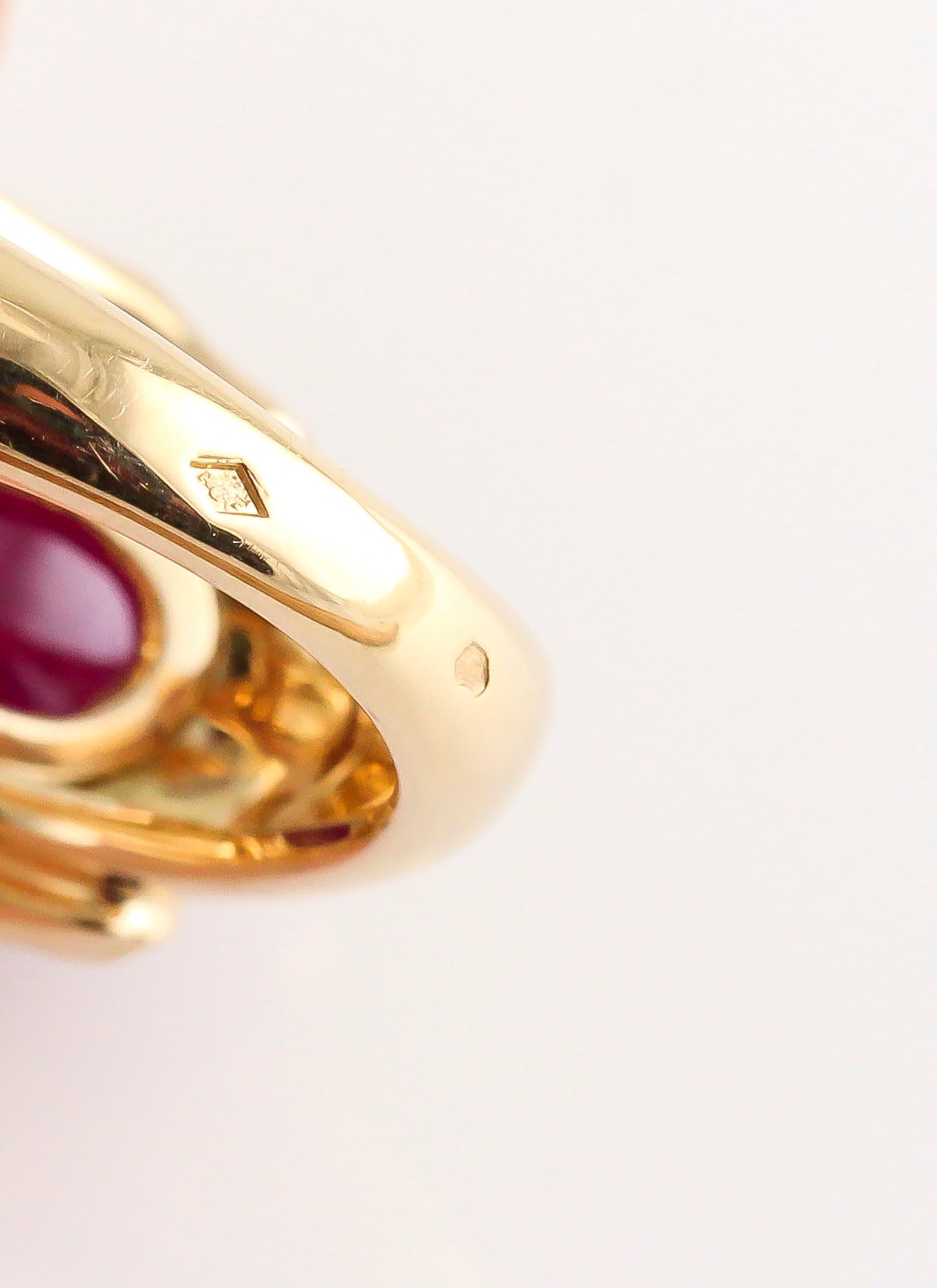 Cartier Panthere Ruby Emerald Onyx Gold Ring For Sale at 1stDibs