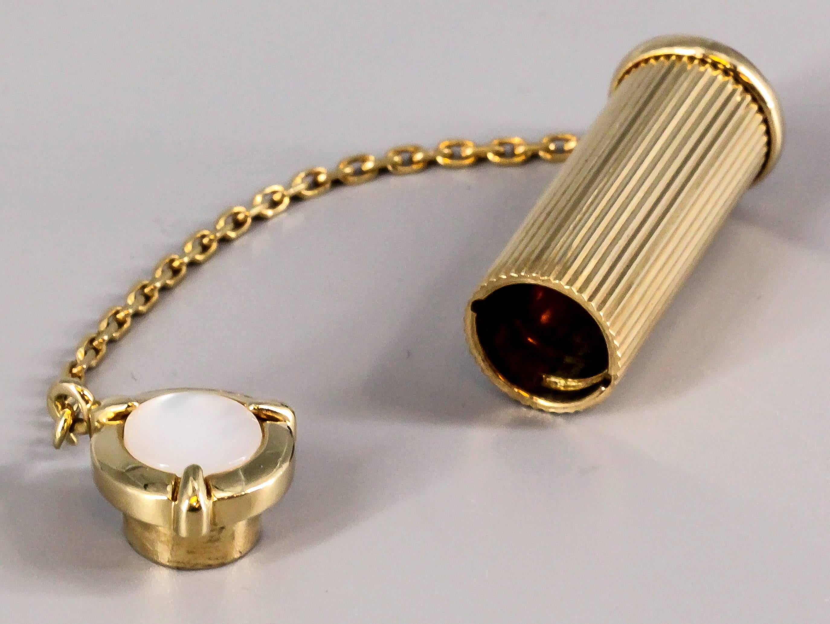 Chaumet Mother of Pearl Gold Pill Box at 1stDibs | mother of pearl pill ...