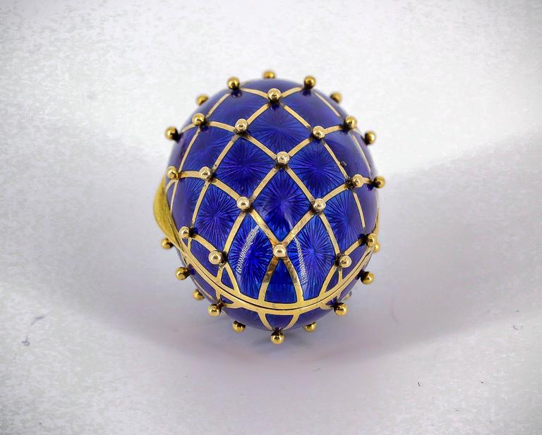 Tiffany and Co. Egg Shaped Blue Enamel and Gold Pill Box For Sale at ...