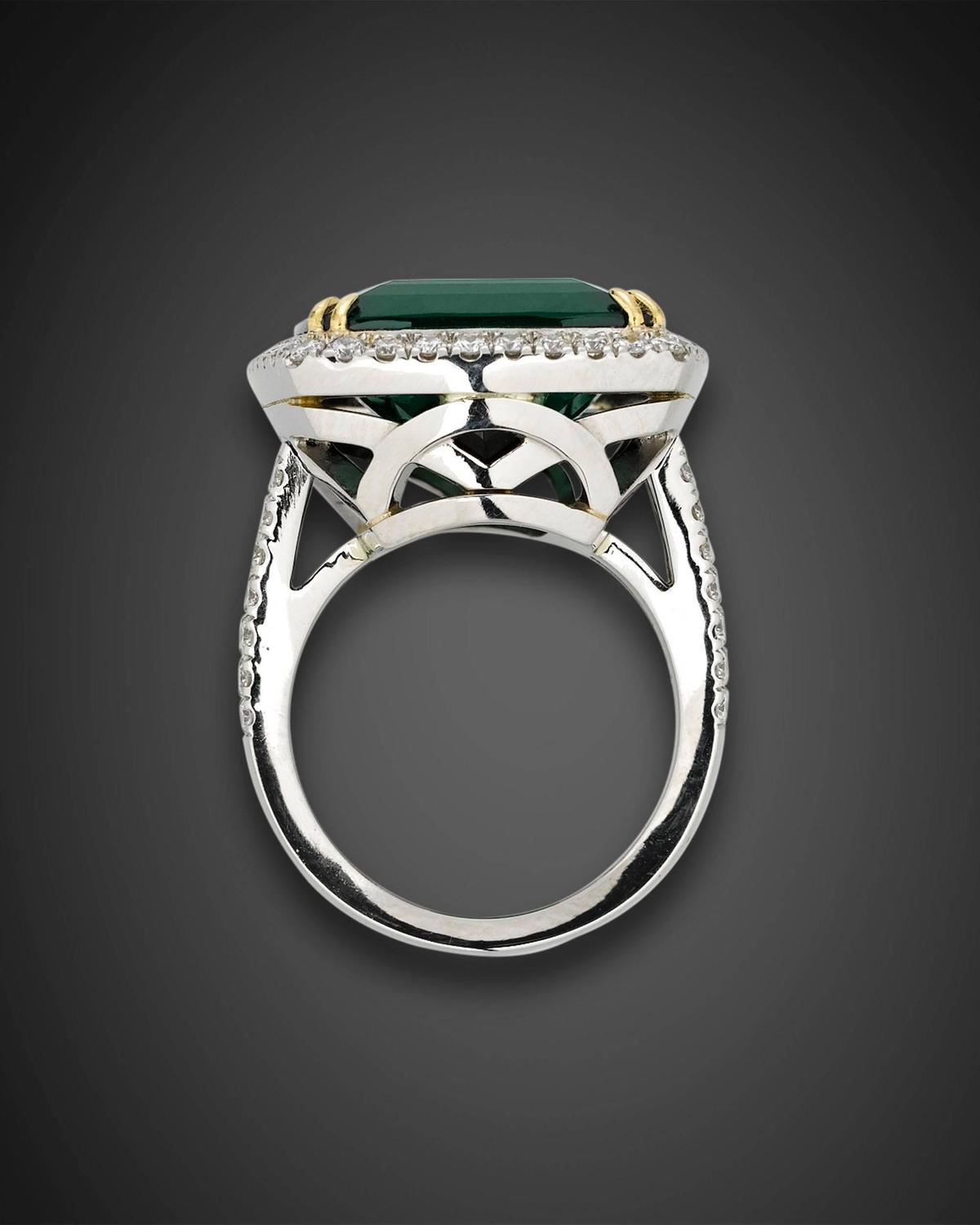 22.64 Carat Green Tourmaline Diamond Platinum Ring For Sale at 1stdibs