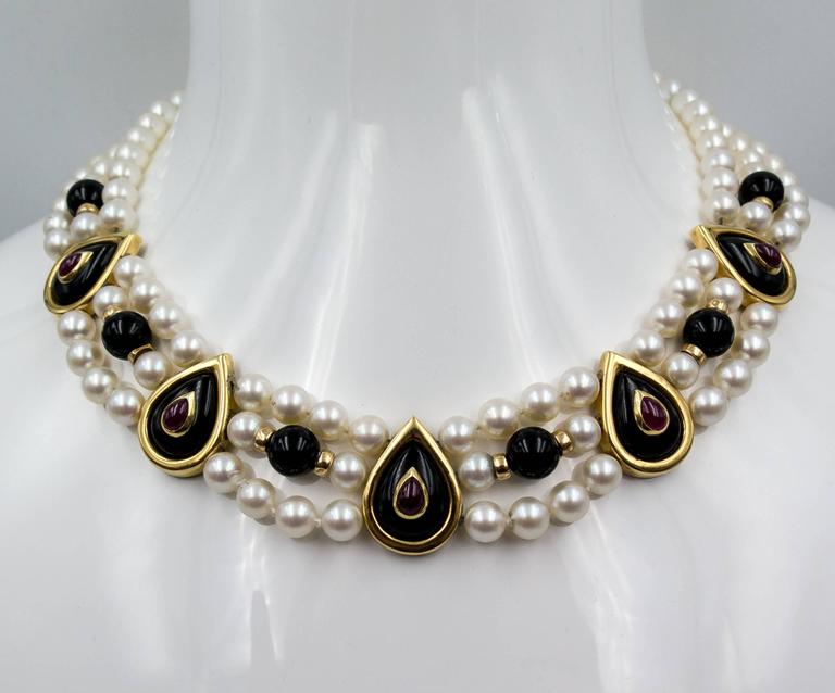 Triple Row Ruby Onyx Pearl Decorative Gold Necklace For Sale at 1stDibs