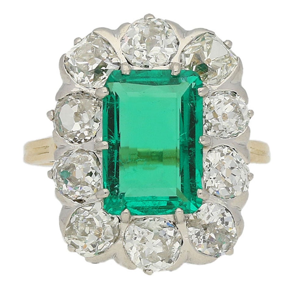 Chaumet Diamond Gold Cluster Ring at 1stDibs