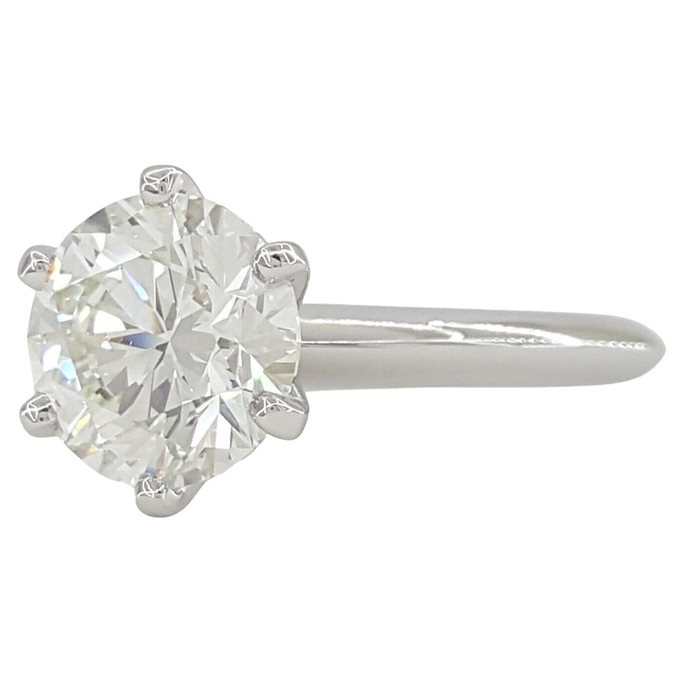 Tiffany and Co. 2 Carat Round Cut Diamond Platinum Solitaire Ring For ...