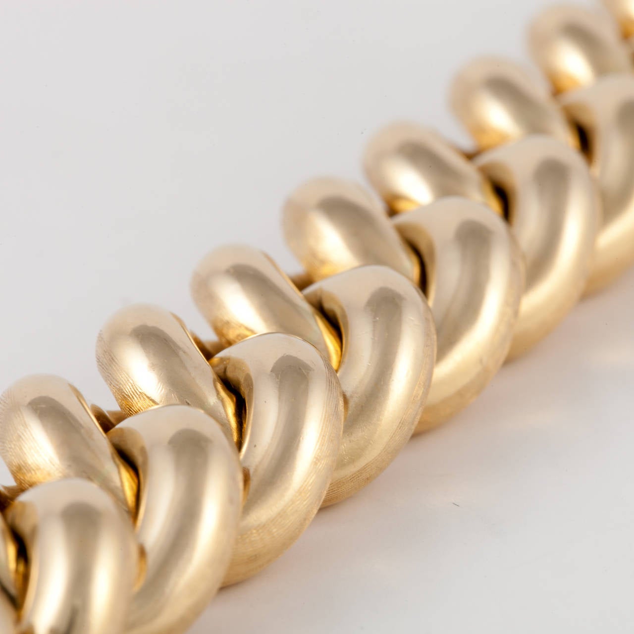 Gold Link Bracelet For Sale at 1stDibs