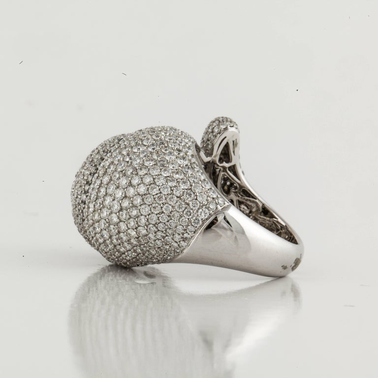 Odelia 18K White Gold Black and White Diamond Shell Ring For Sale at ...