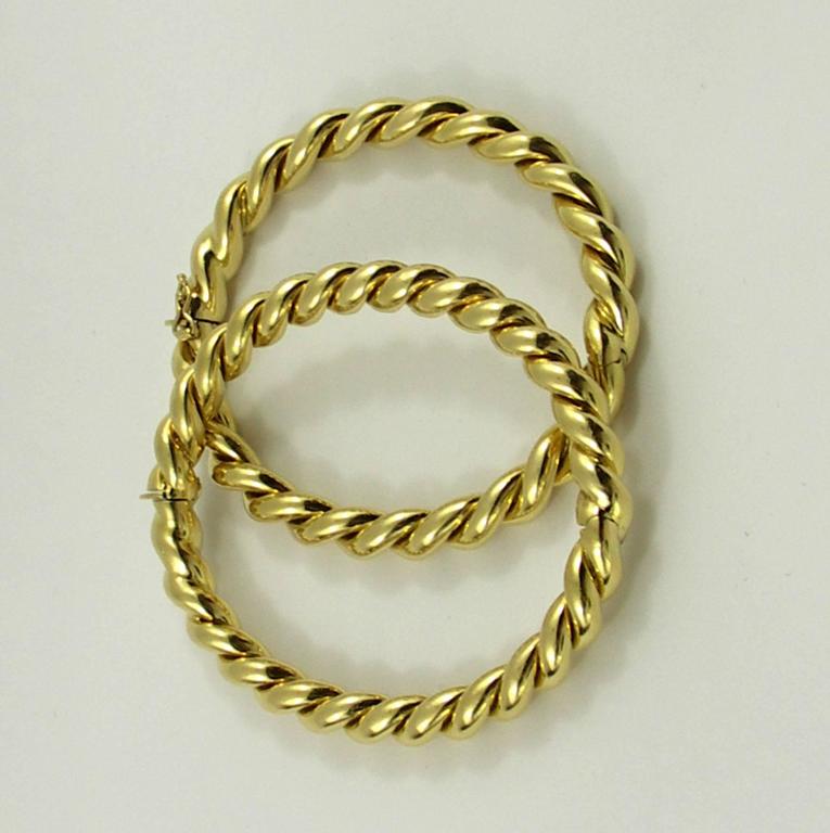 Set of Two Gold Twisted Rope Bangle Bracelets For Sale at 1stDibs