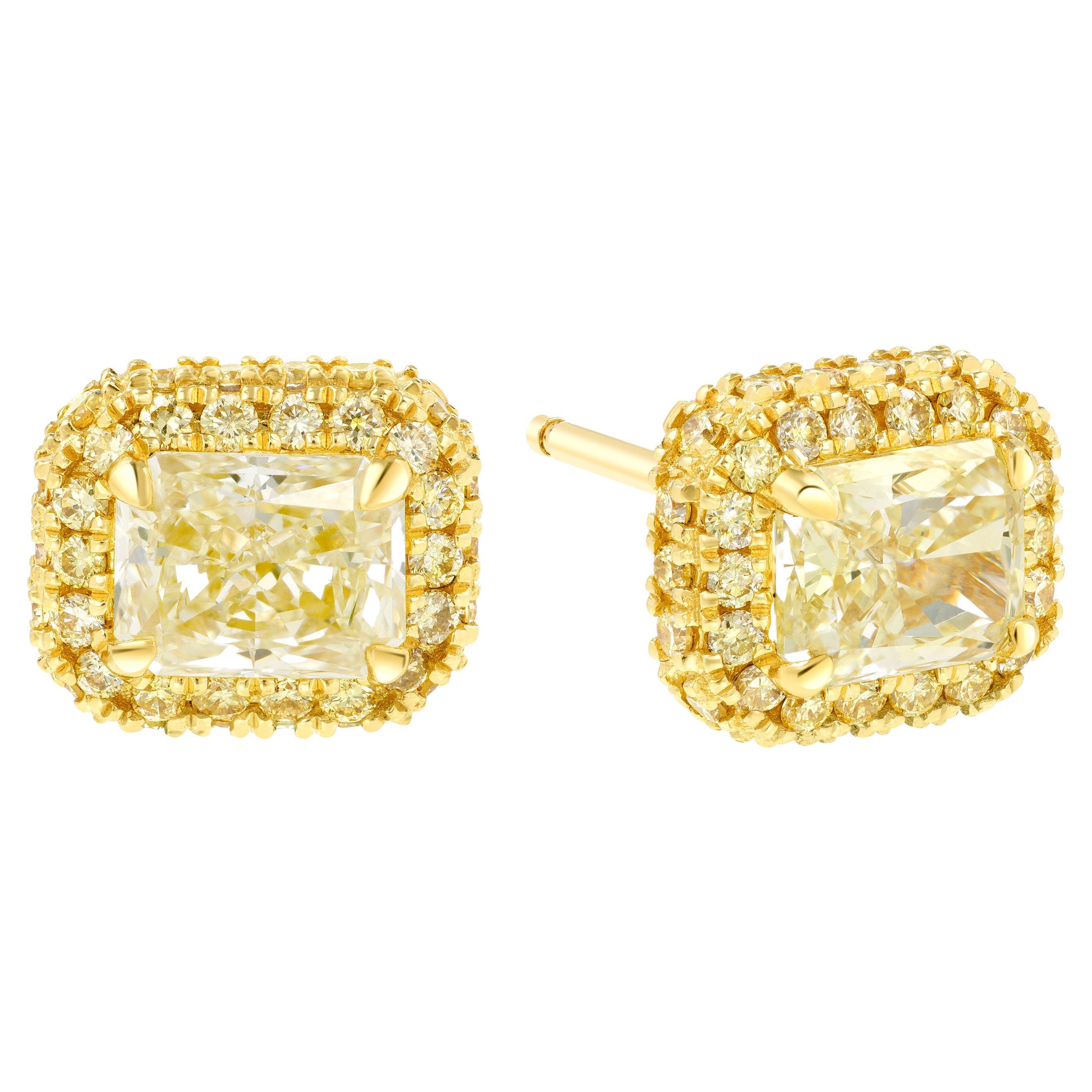 GIA Certified Light Yellow Radiant Cut Stud Earrings 2.60 carat 14k ...