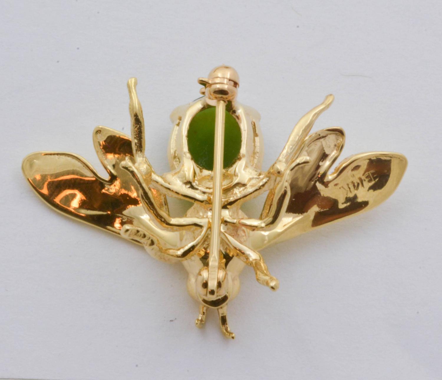 Jade Gold Bee Brooch For Sale at 1stdibs