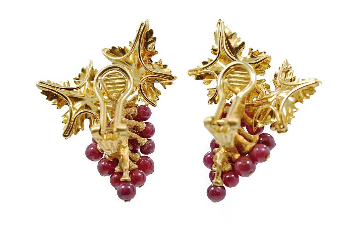 Buccellati Fancy Carved Ruby Gold Earrings For Sale at 1stDibs