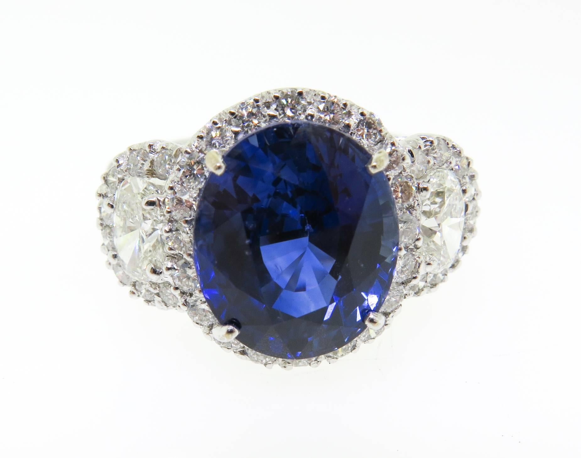 oval-sapphire-diamond-gold-ring-at-1stdibs