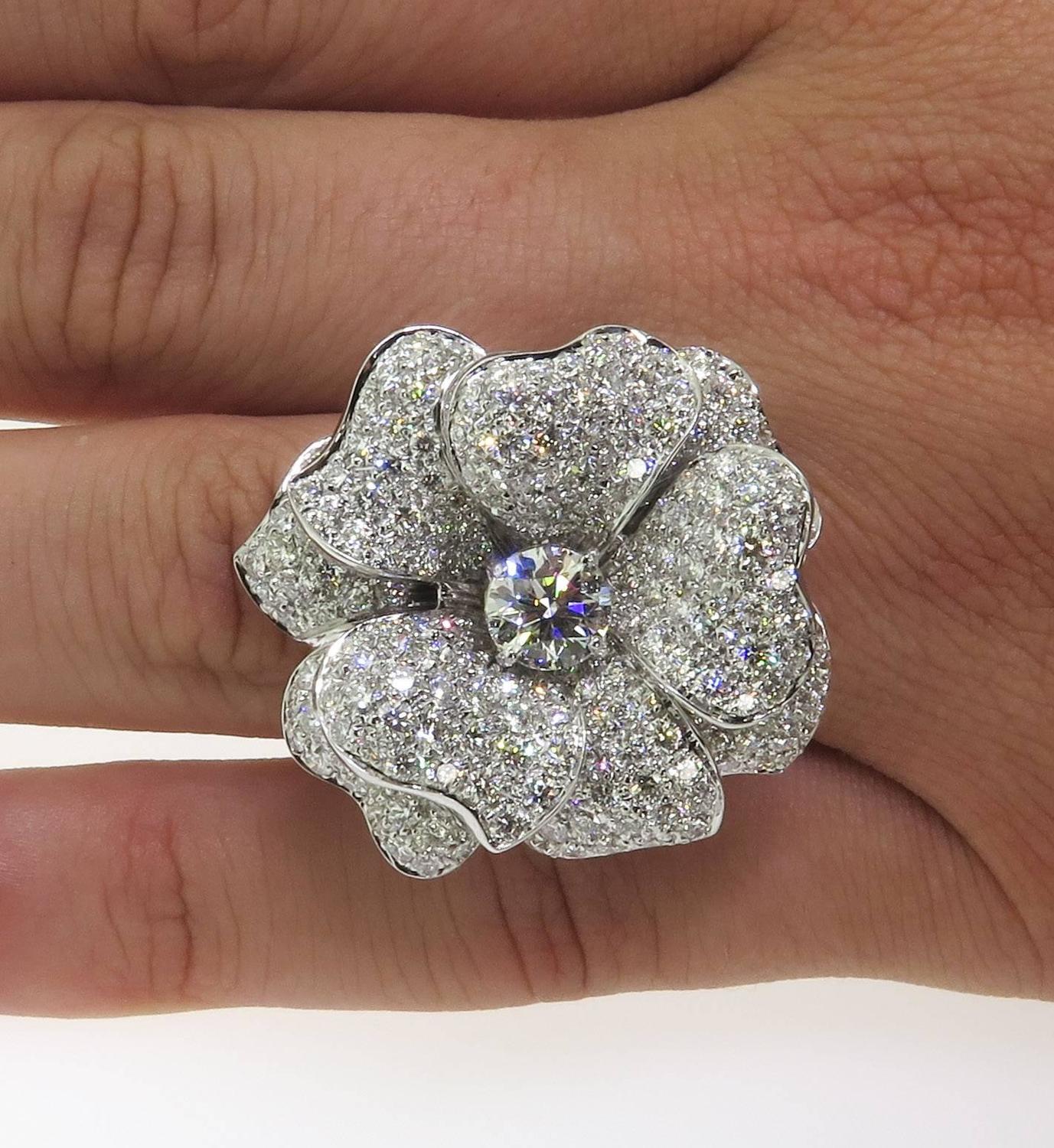Diamond Pave Gold Floral Ring For Sale at 1stdibs